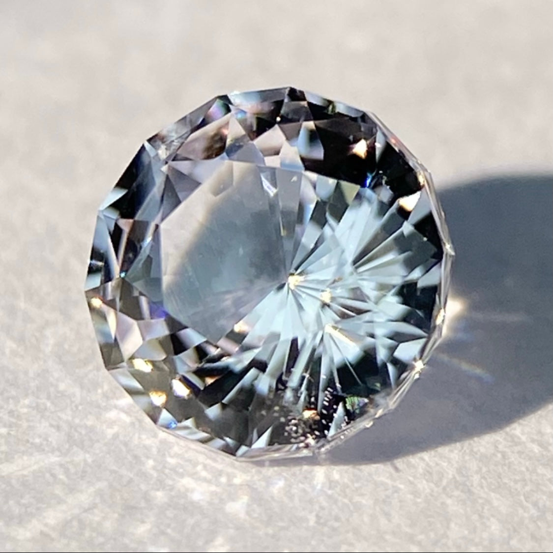 ベトナム産カラーレススピネル0.55ct – GemTreeJapan ベトナム産カラーレススピネル0.55ct – GemTreeJapan
